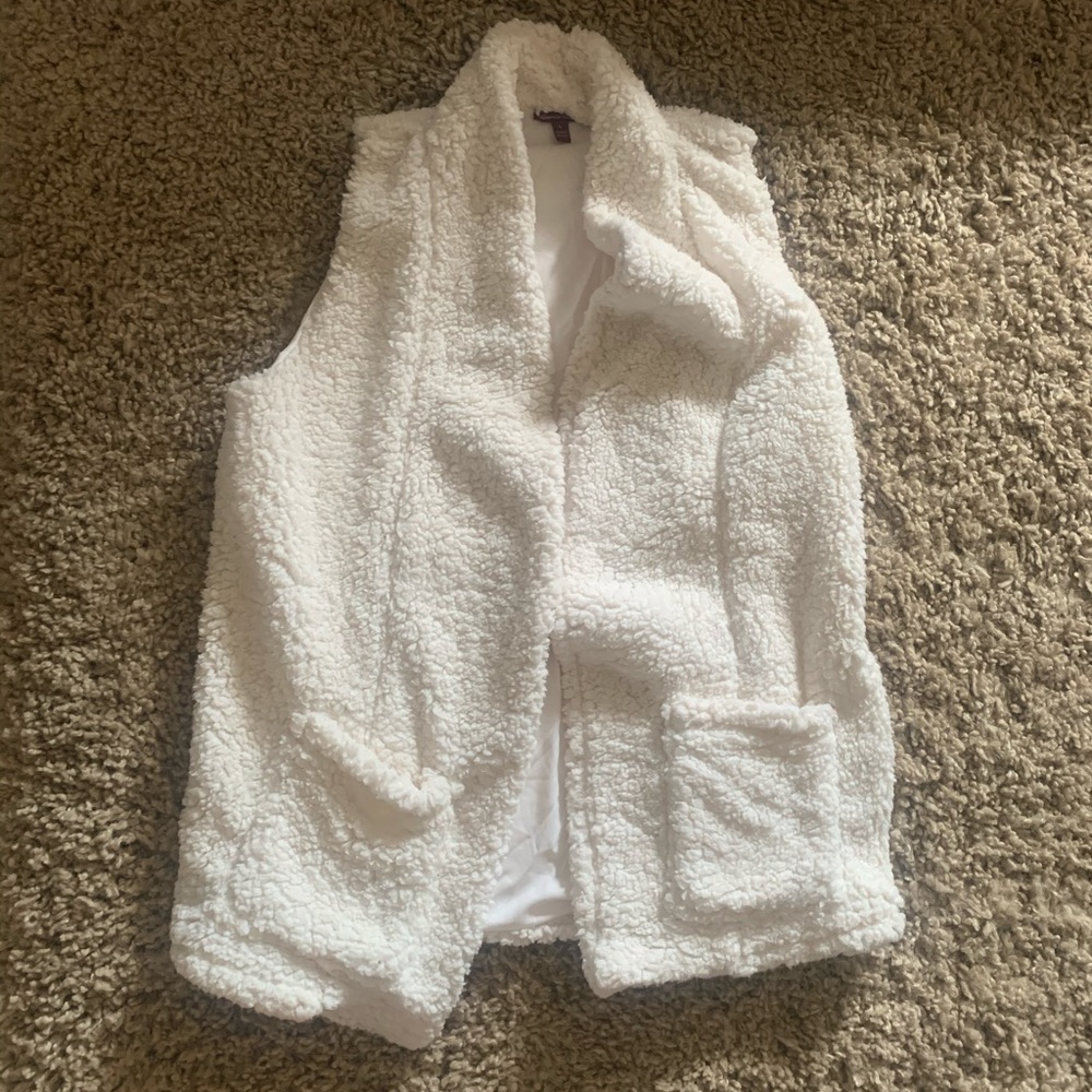 White Fuzzy Vest - Gem